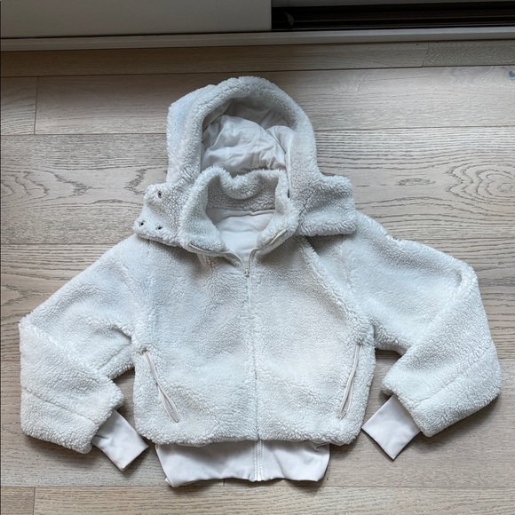 ALO Yoga | Jackets & Coats | Alo Sherpa Crop Jacket | Poshmark